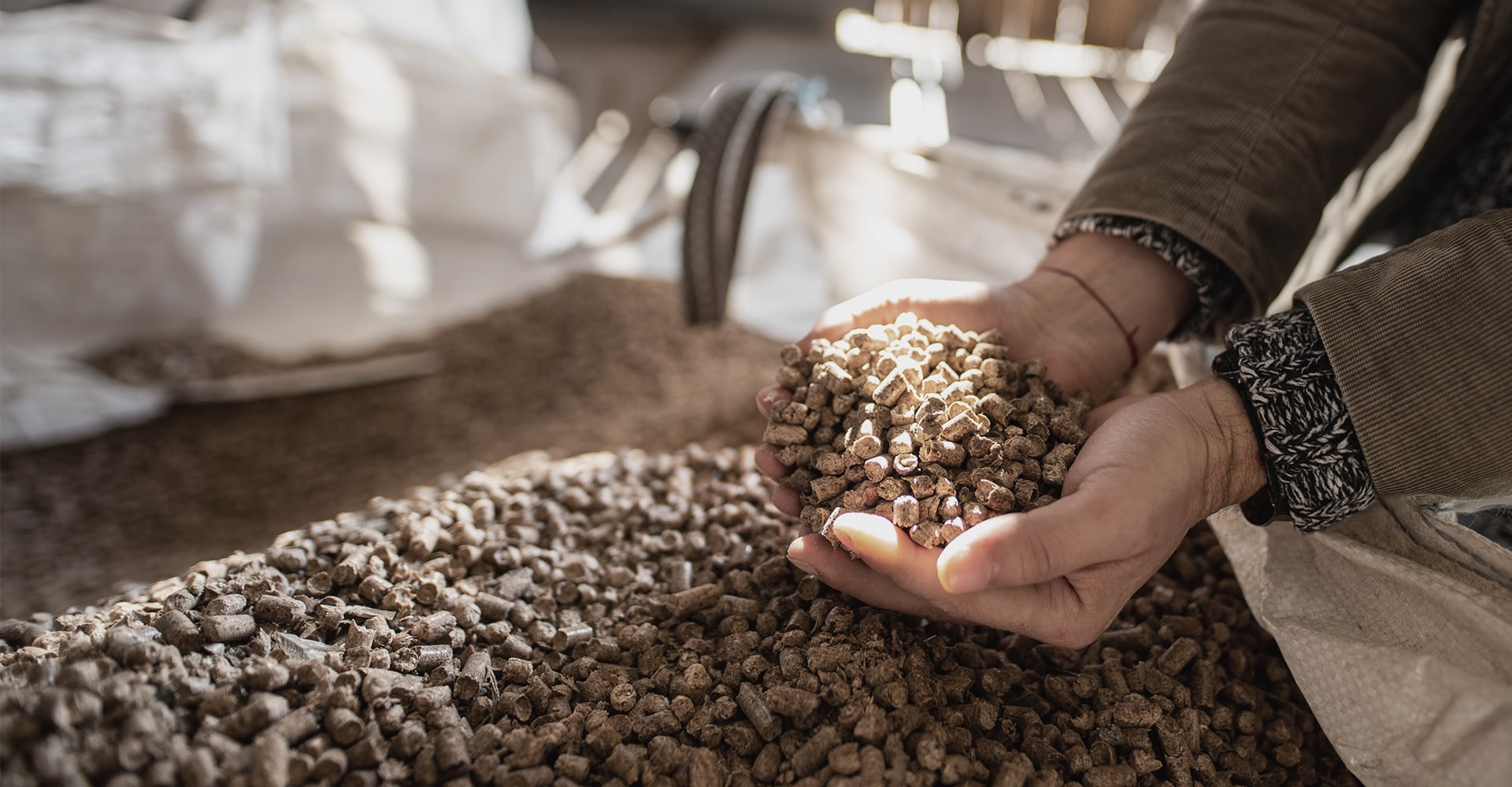 Holzpellets als lose Ware online bestellen | LENNE PELLETS